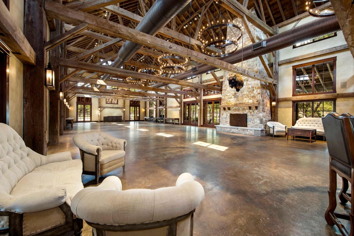 The Party Barn – Todd Glowka Builder